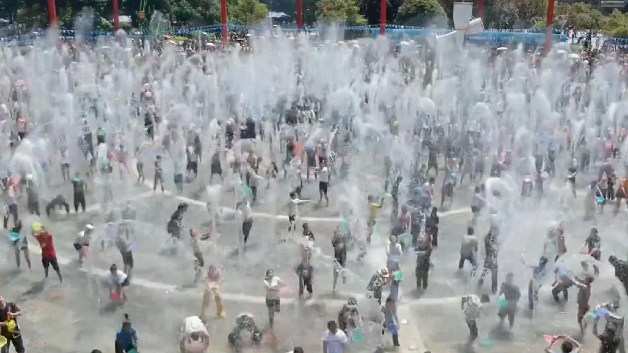 Dai people celebrate Water Splashing Festival in Yunnan - CGTN