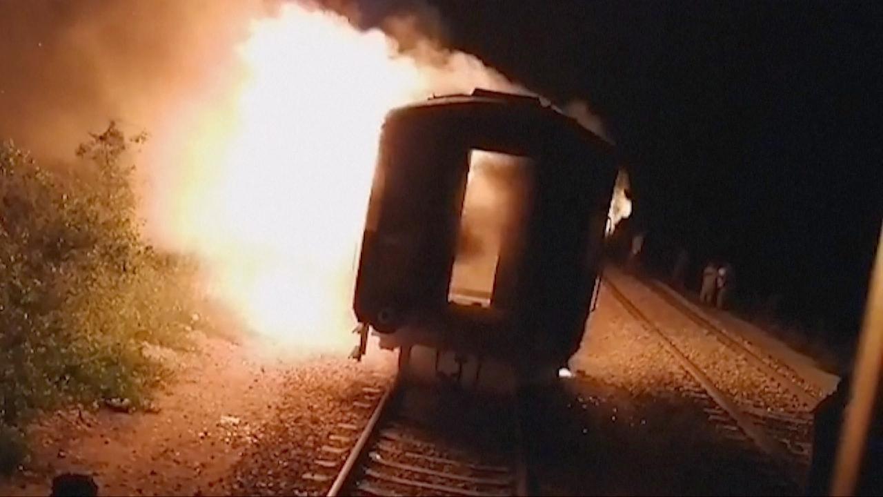 At least 7 killed in fire on passenger train in Pakistan - CGTN