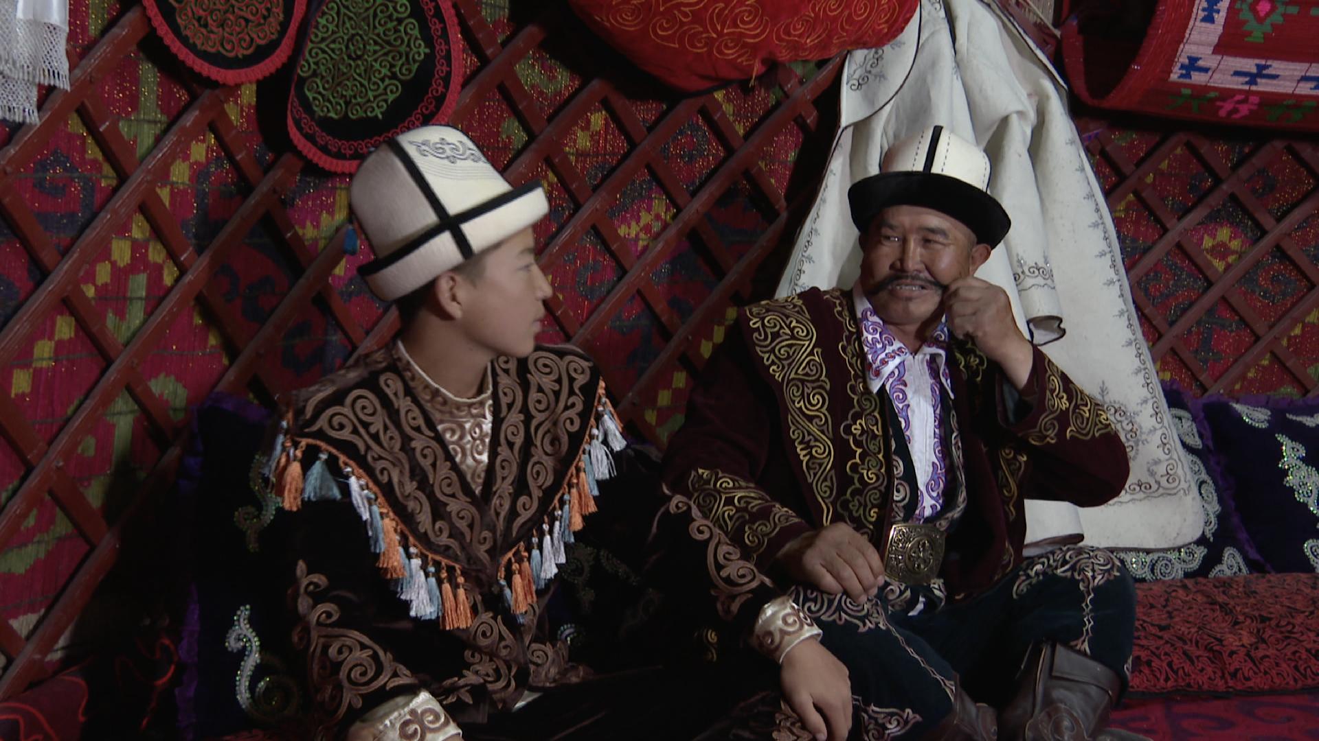 Xinjiang Epic of Manas inheritor keeps Kirgiz poem alive - CGTN