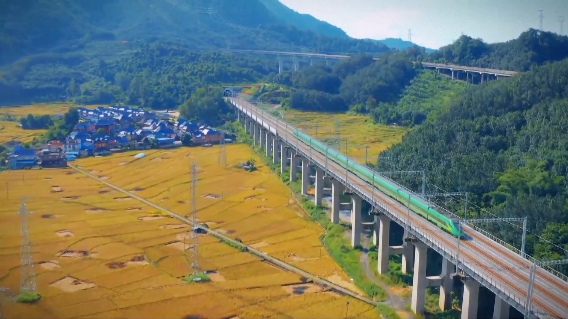 China Laos Railway Handles Over 10 000 Cross Border Passenger Trips Cgtn