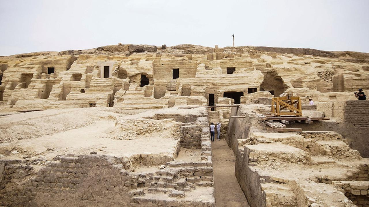 Egypt unveils discovery of ancient mummification workshops, tombs - CGTN