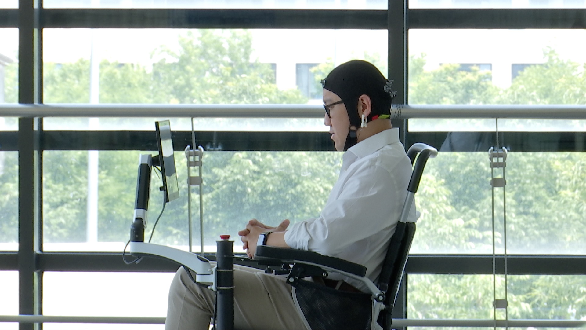 What is Brain-Computer Interface? We tried it out. - CGTN