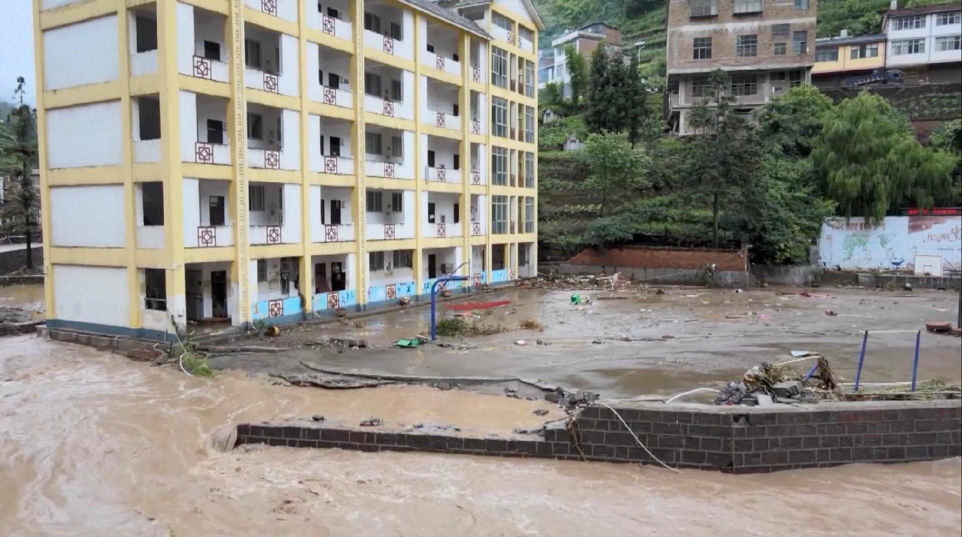 Flood hits low-lying regions, prompts evacuations in southern China - CGTN