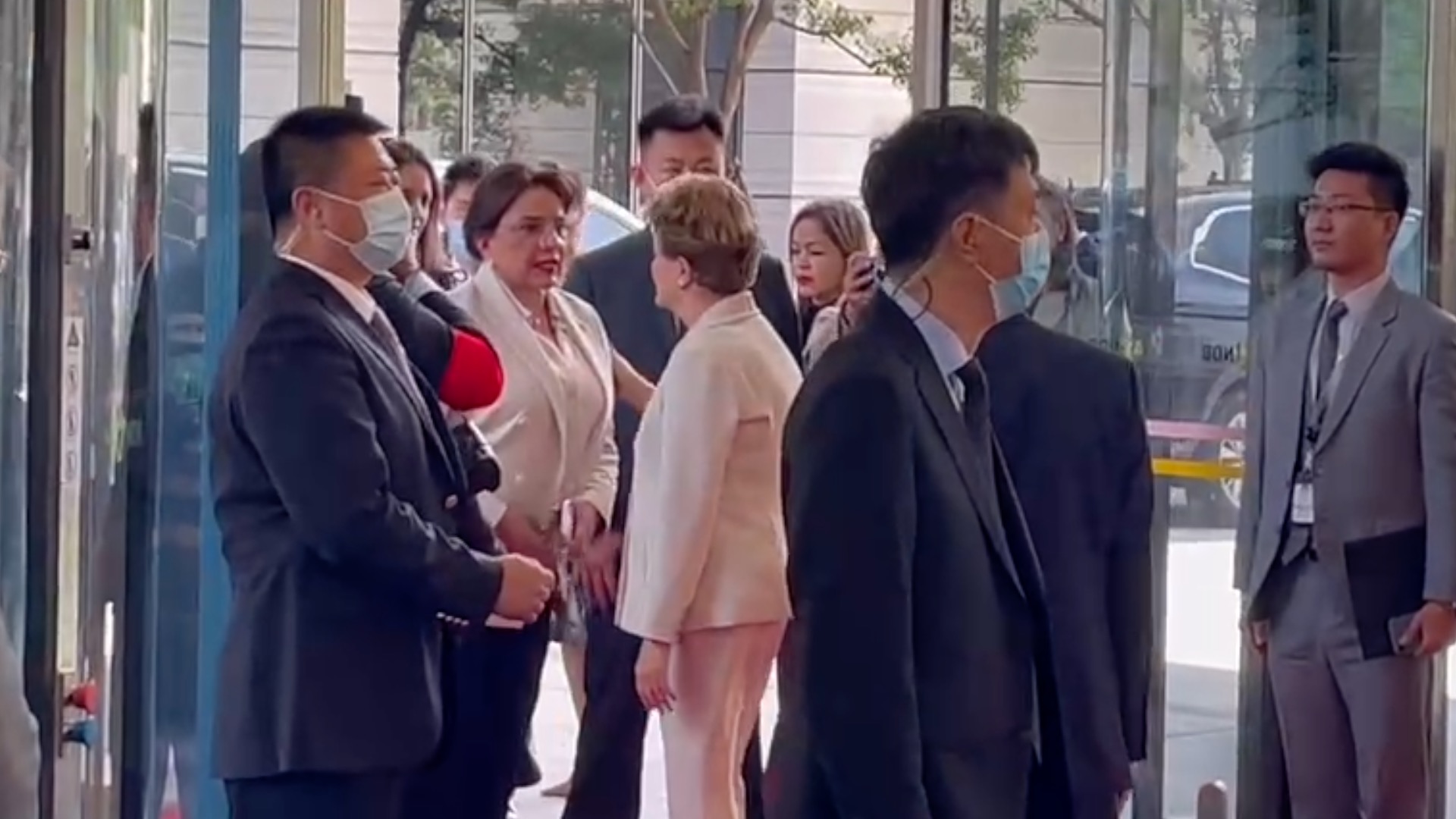 Honduran president arrives at New Development Bank in Shanghai - CGTN