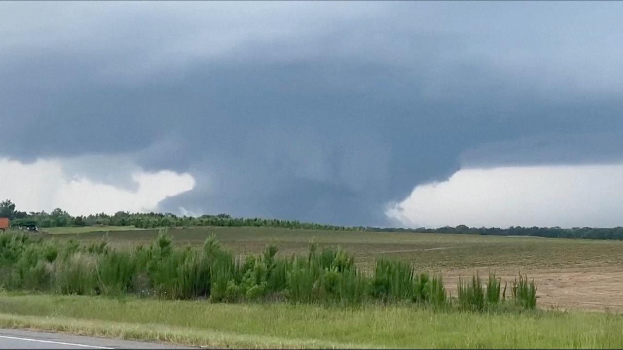 Tornado, severe weather cause damage in Alabama - CGTN