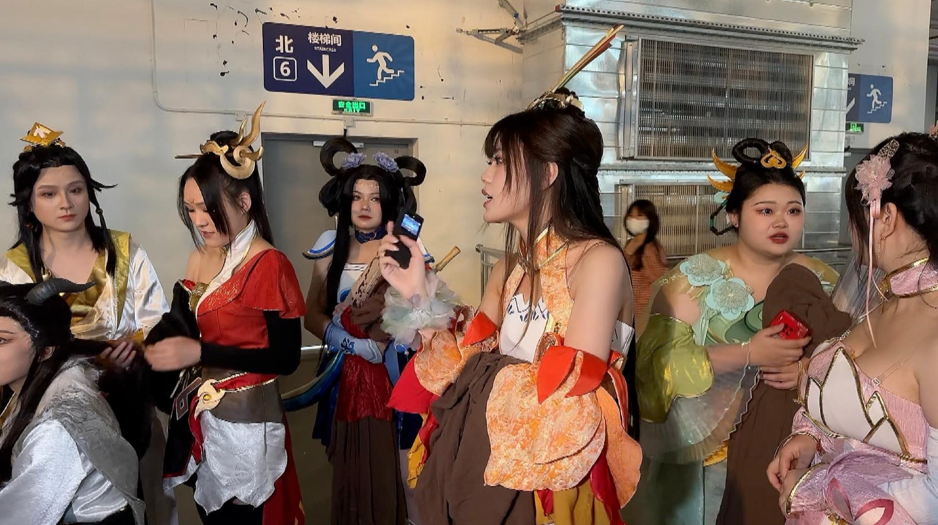 Behind the scenes of China's biggest cosplay competition - CGTN