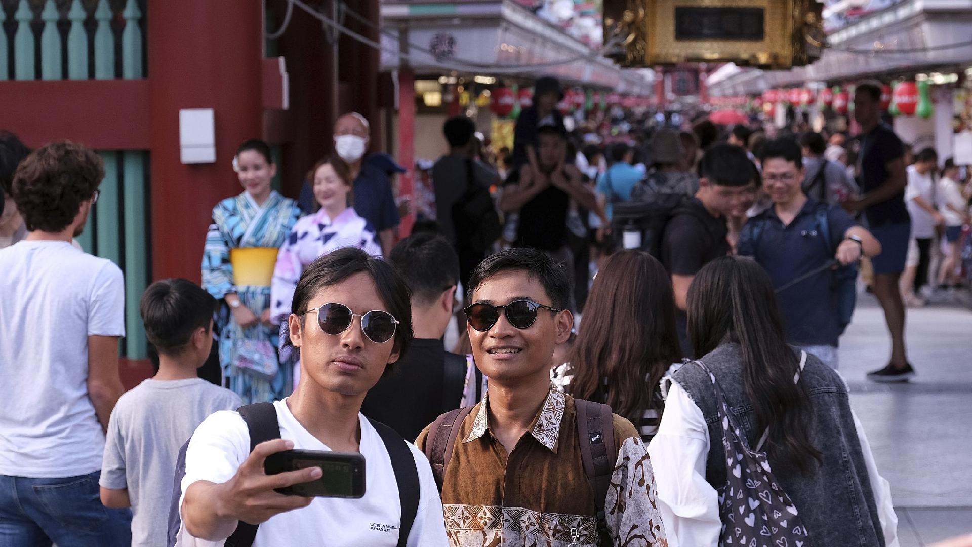 China sees booming outbound travel after resuming overseas group tours ...