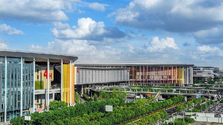 U.S. firms express overwhelming vote of confidence in China market - CGTN