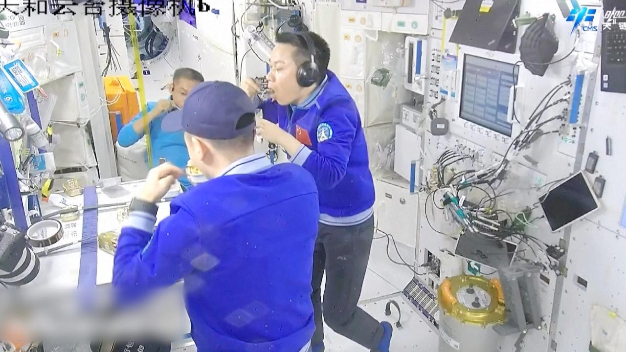Shenzhou-17 crew in good condition after three weeks in orbit - CGTN