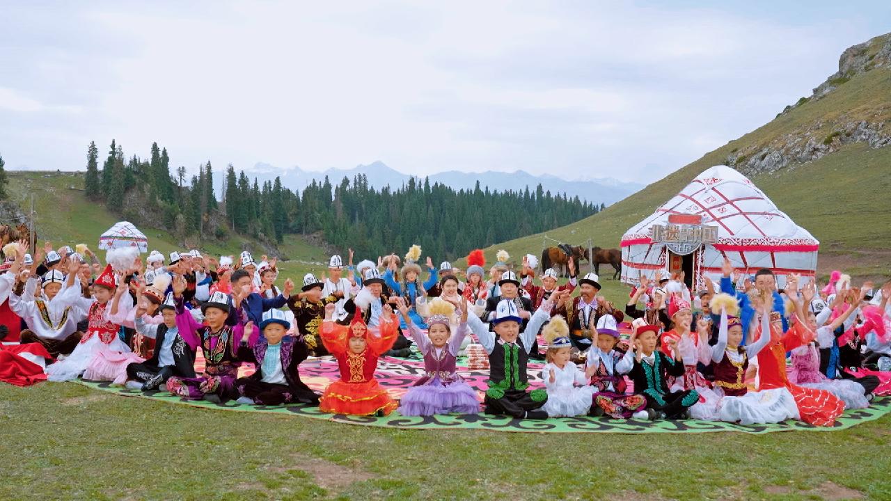 Meet the inheritors of Epic of Manas - CGTN