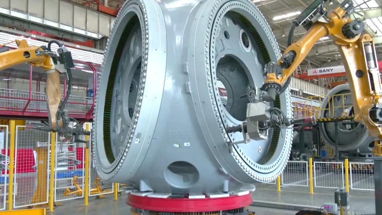 A look at China's first fully 5G-integrated smart factory - CGTN