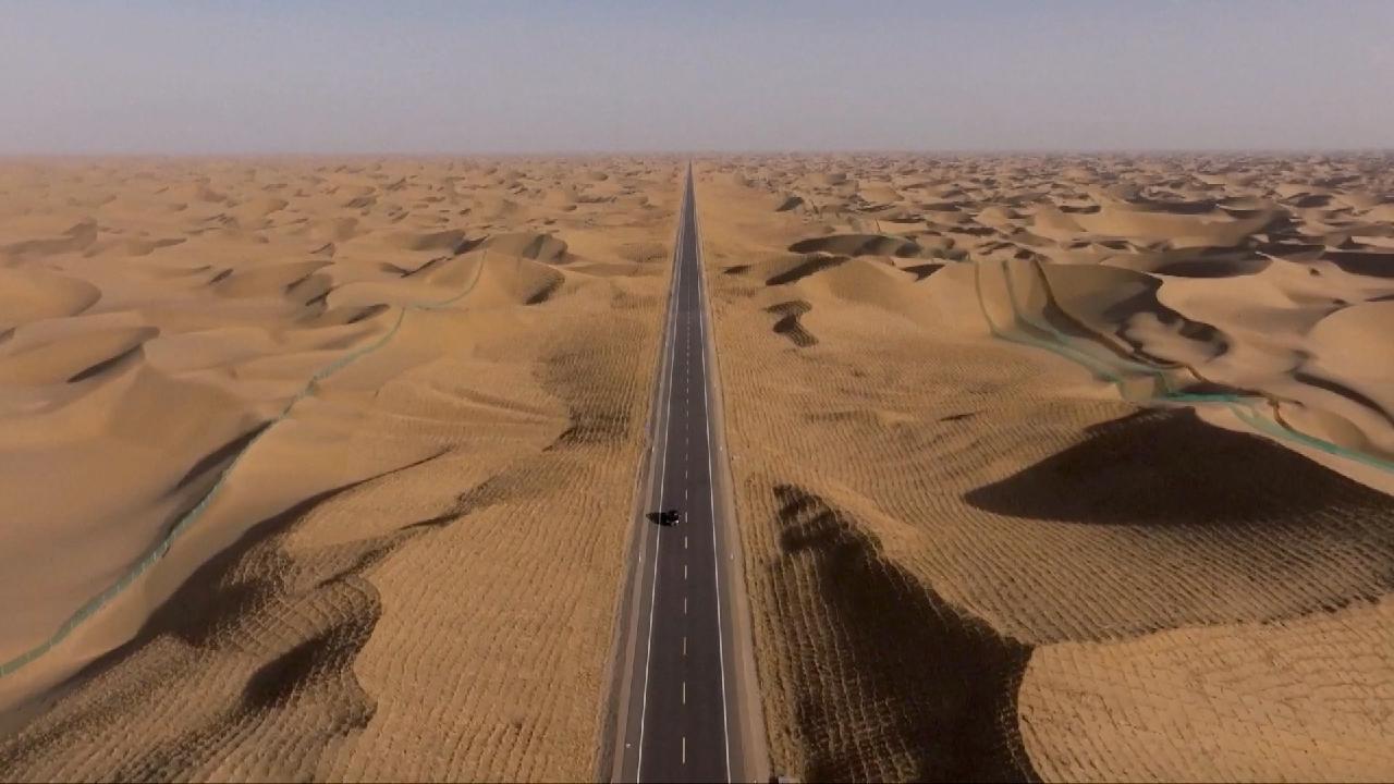 New highway opens in largest desert in China's Xinjiang - CGTN