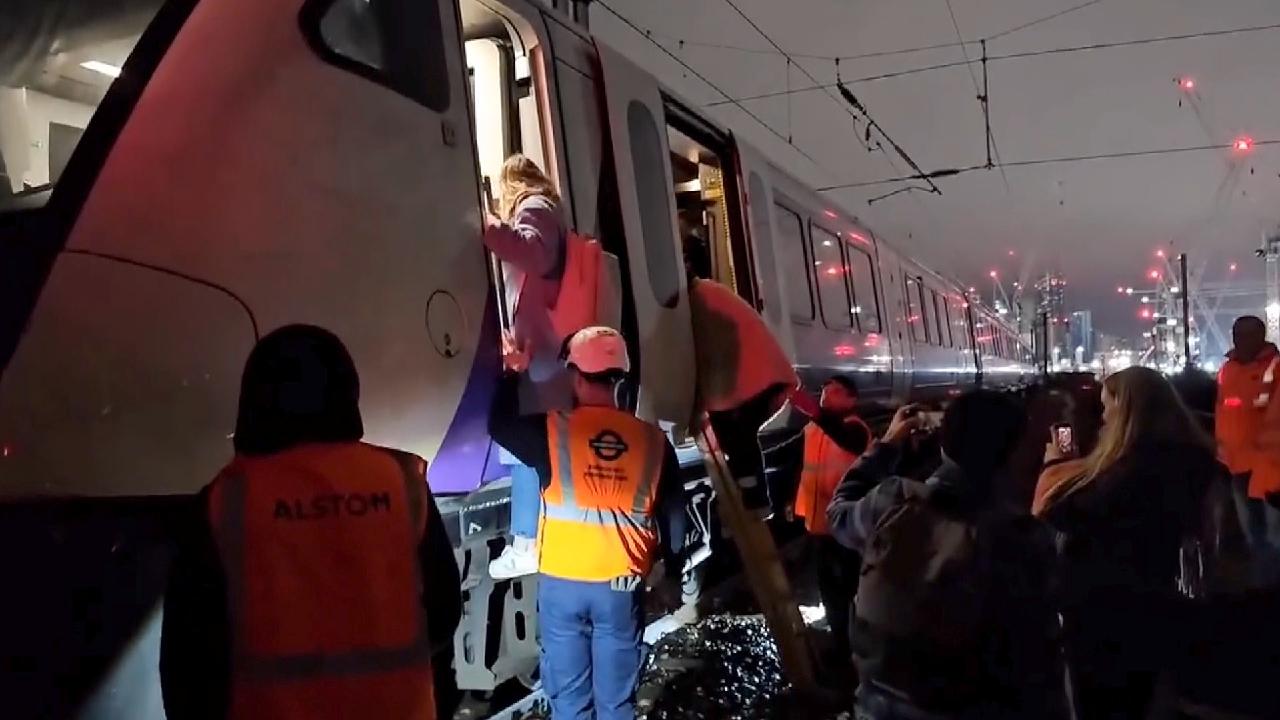 Hundreds of passengers stranded for hours inside trains in UK - CGTN