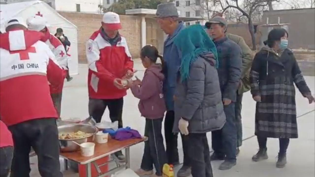 Red Cross food truck provides lunch for earthquake survivors - CGTN