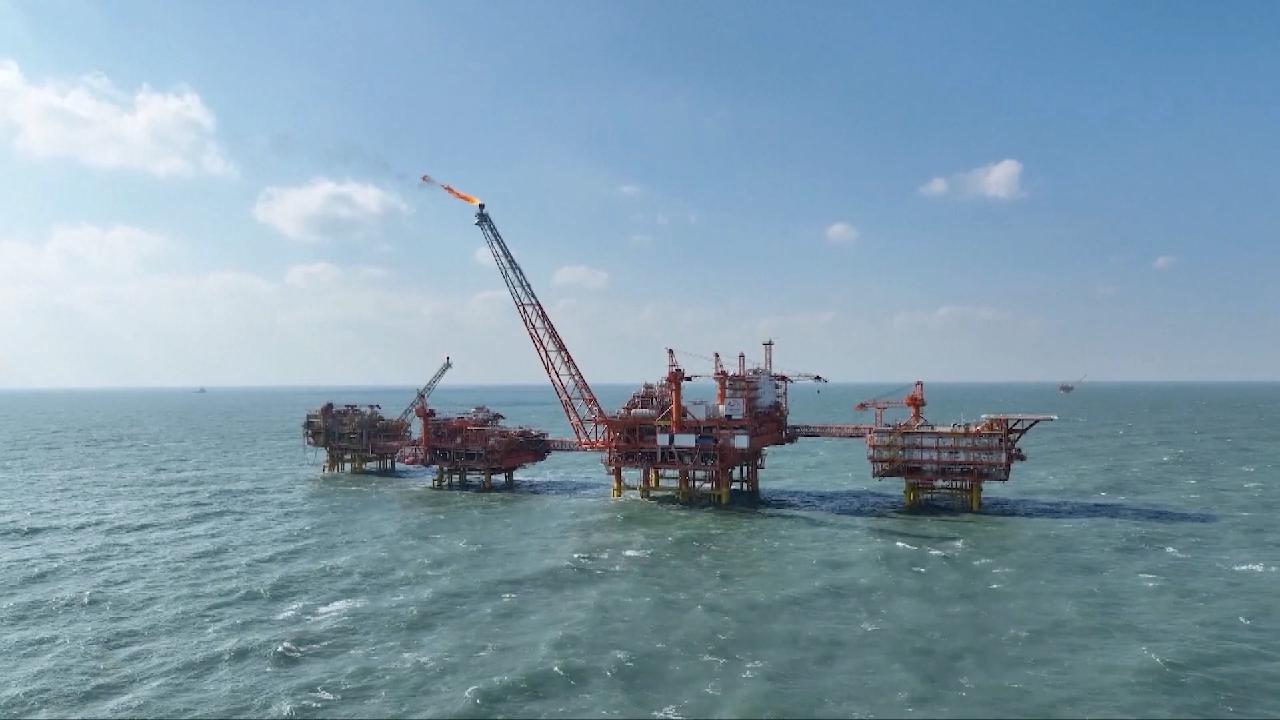 China's largest offshore crude oil producer posts record-high output - CGTN