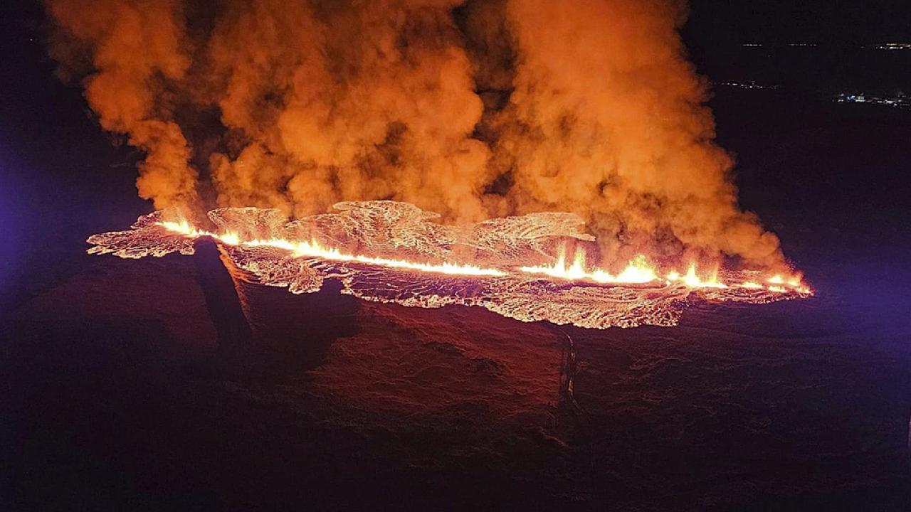 Huge lava flow in Iceland after volcanic eruption - CGTN