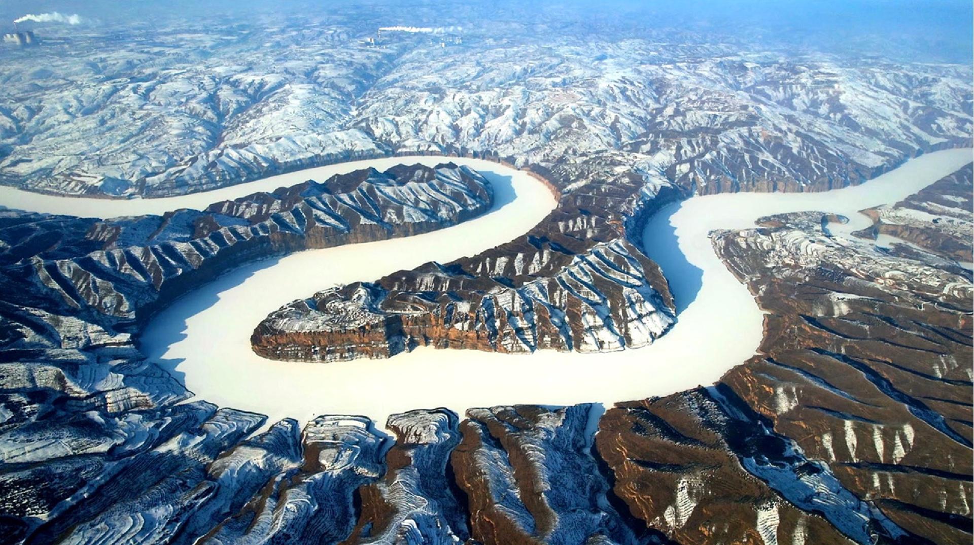 Laoniu Bay freezes along Yellow River in N China - CGTN