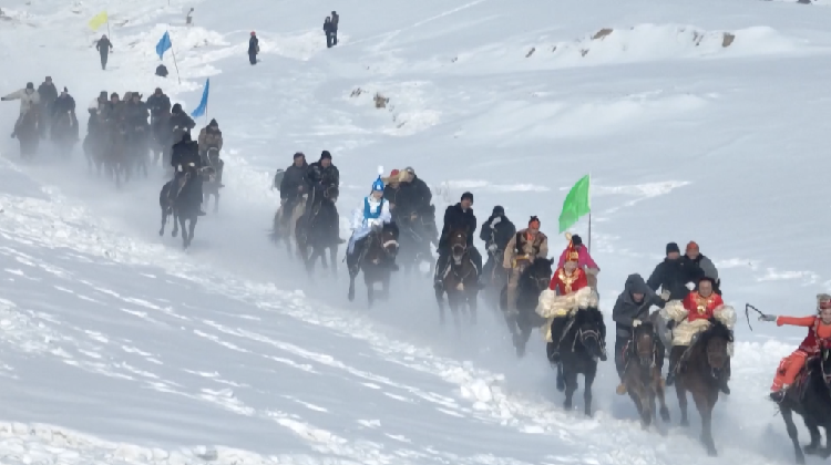 Horse race held in Xinjiang ahead of Chinese New Year - CGTN