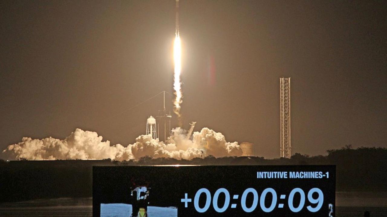 SpaceX launches Intuitive Machines moon lander - CGTN