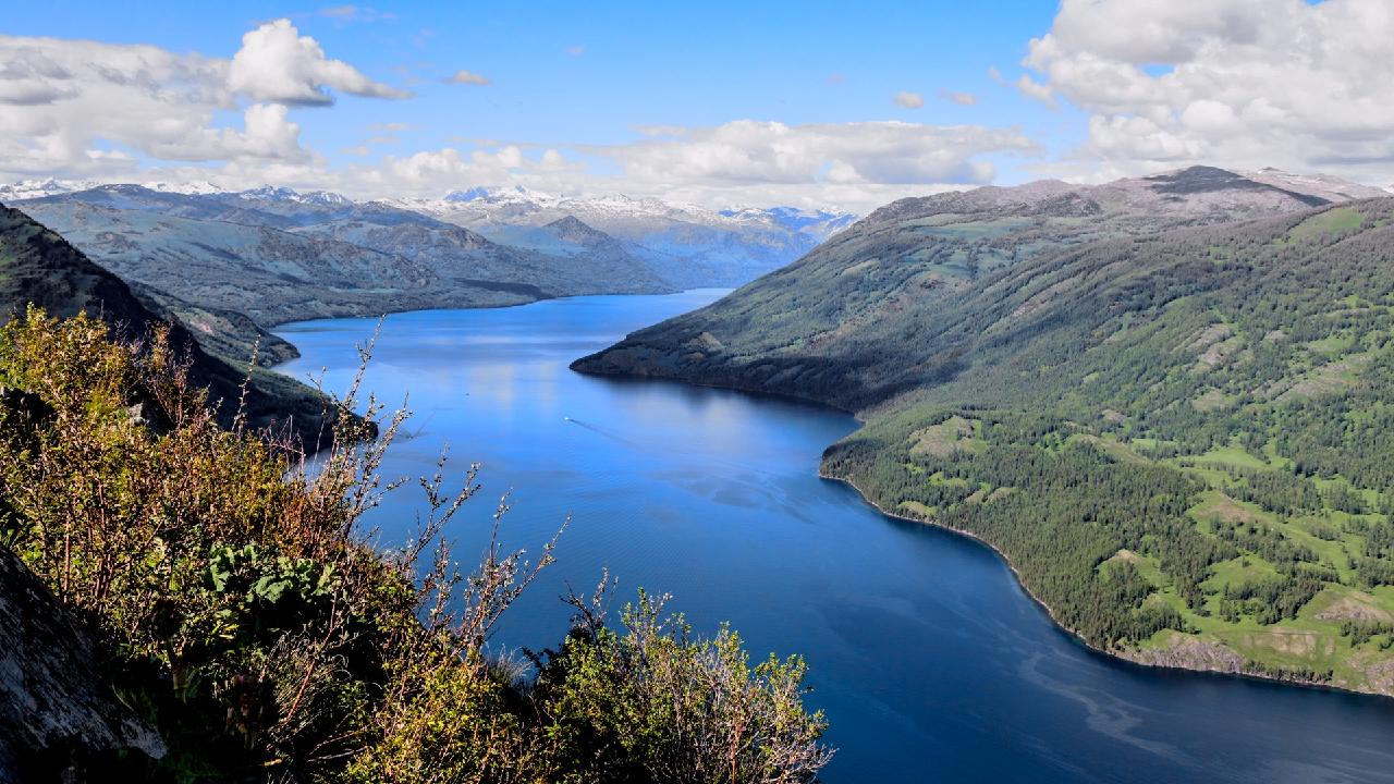 Message of Spring: Deep lake comes back to life in spring - CGTN