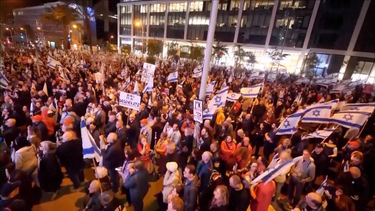 Thousands take to Tel Aviv streets to protest against government - CGTN