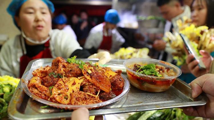 Street food from northwest China's Tianshui goes viral - CGTN