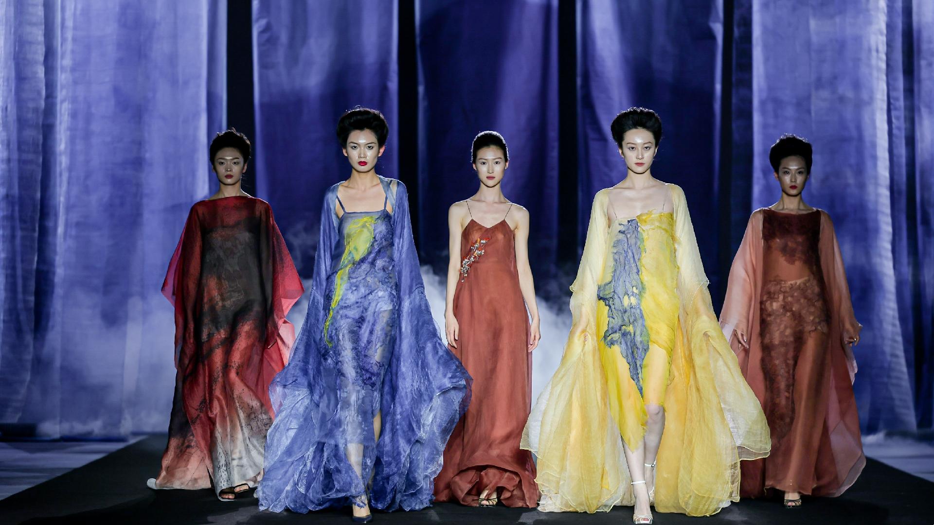 Beijing Fashion Week wraps up in style with designer Li Wei - CGTN