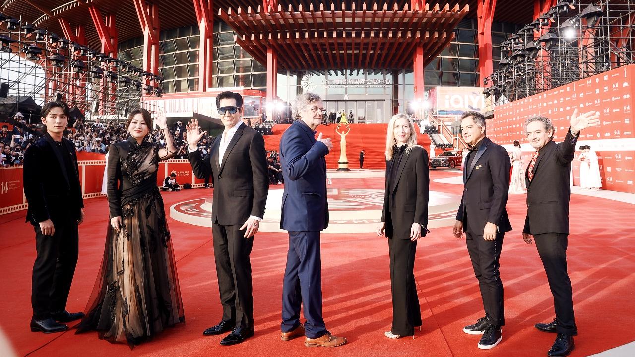 Beijing Int'l Film Festival rolls out red carpet - CGTN