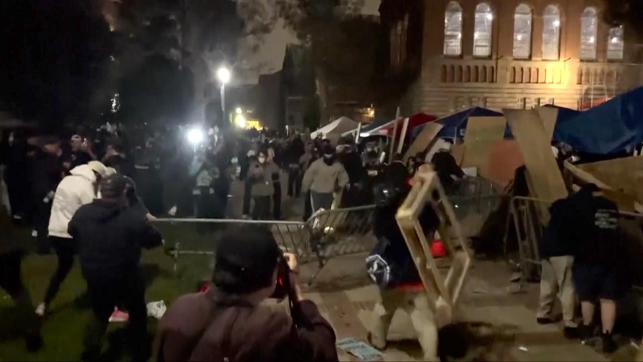 Violent clashes break out at UCLA - CGTN