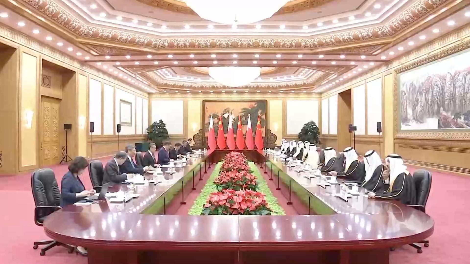 Chinese President Xi Jinping holds talks with Bahrain's king - CGTN