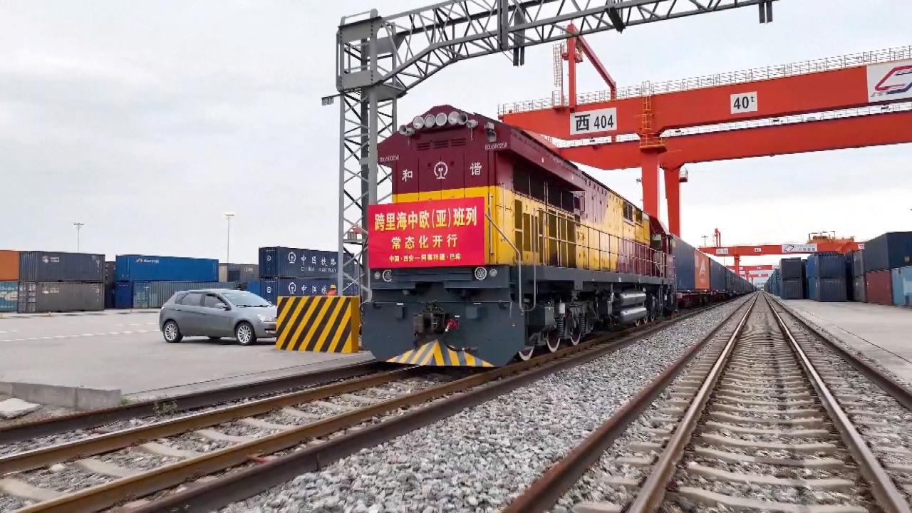 New freight train route links Xi'an in China with Baku in Azerbaijan - CGTN
