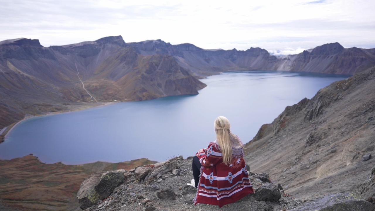Discover the beauty of Changbai Mountain's Tianchi Lake - CGTN