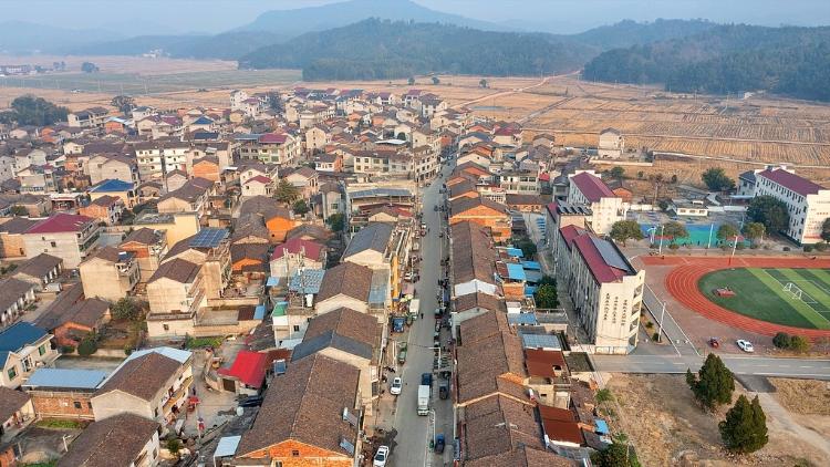 Expert: Closing urban-rural gap key to China's development - CGTN