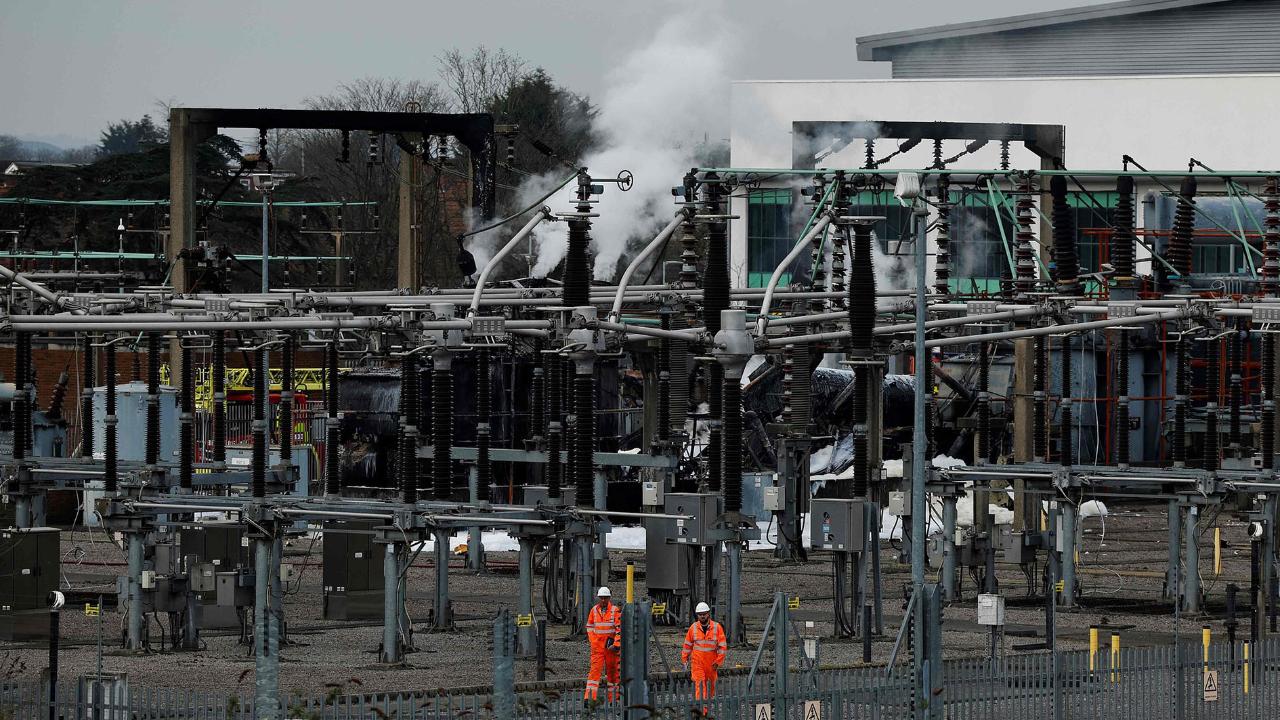 London's Heathrow Airport closed for the day after a substation fire - CGTN