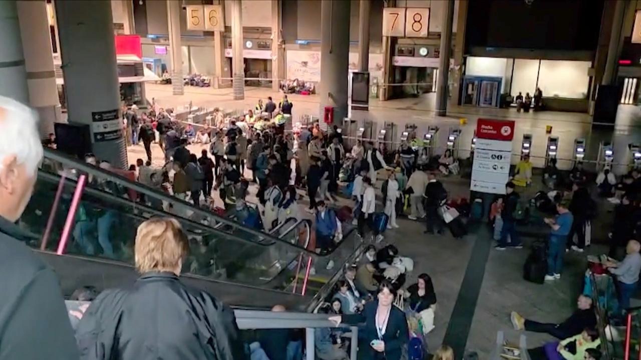 Massive blackout impacts transport, communications in Spain, Portugal ...