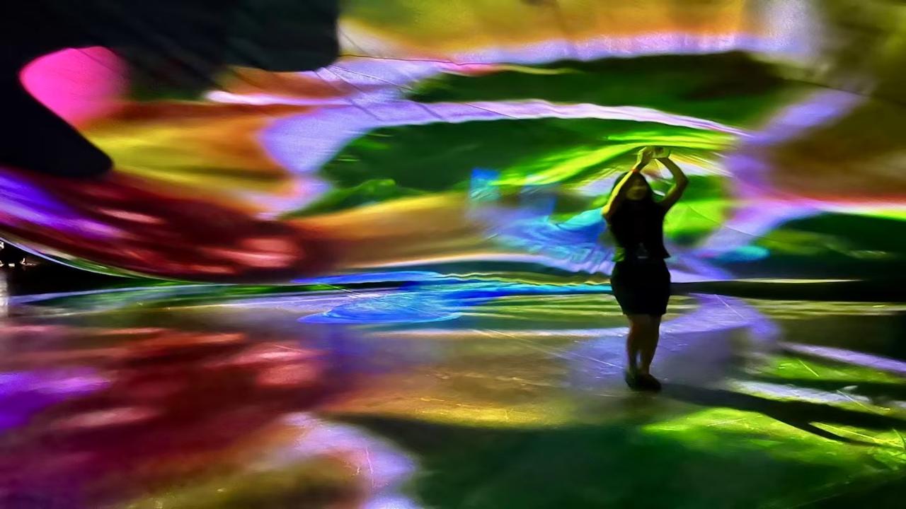Swiss artist transforms UCCA into a colorful micro-world - CGTN