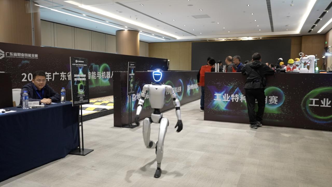 A sneak peek at a robotics competition in southern China's Guangdong - CGTN
