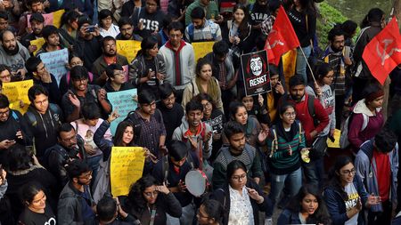 Clashes at university evoke protests across India - CGTN