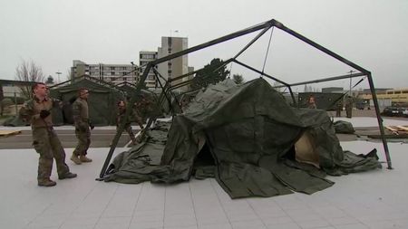 French army begins to build 'field hospital' amid coronavirus outbreak ...