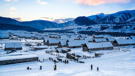 Xinjiang's snow attracts winter sports enthusiasts - CGTN