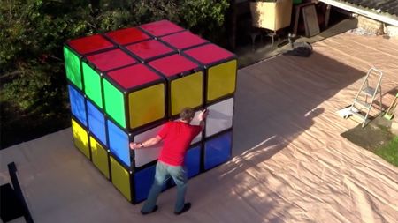 UK puzzle guru documents himself making 'world's largest' Rubik's Cube ...