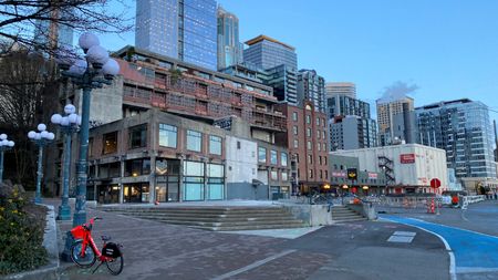 COVID-19 fears turn Seattle into ghost town - CGTN