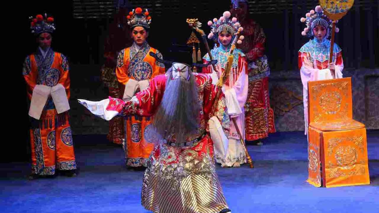 Yisushe opera troupe stages shows steeped in history - CGTN