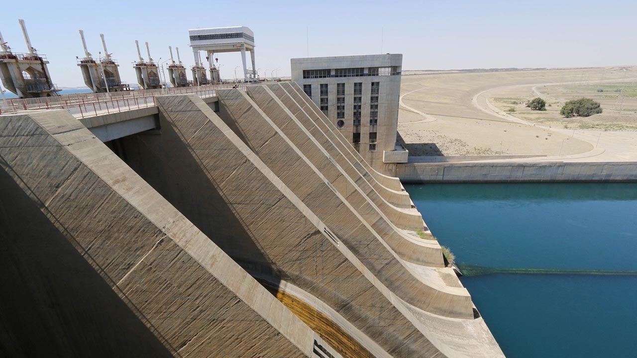 ISIL show video 'evidence' of US targetting vital Syrian dam - CGTN