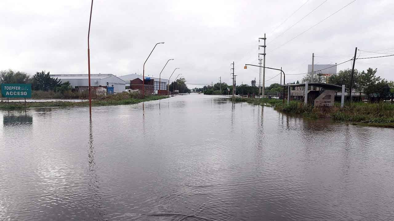 Hundreds suffer in Argentina and Ecuador floods - CGTN