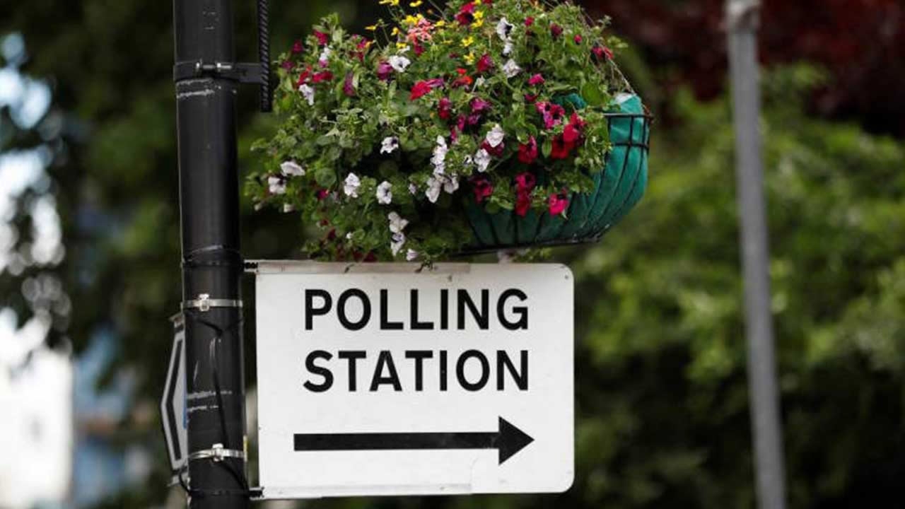 Polls open in UK in crucial election ahead of Brexit talks - CGTN