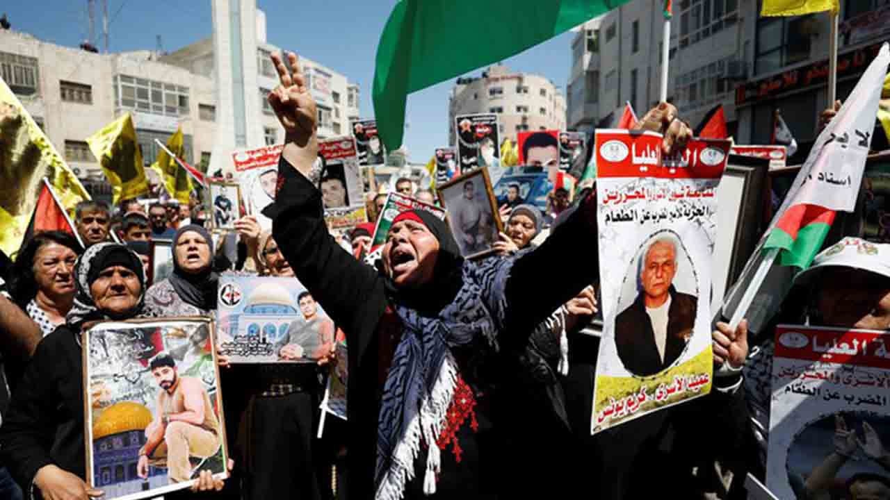 1,500 Palestinian prisoners in Israel launch hunger strike - CGTN