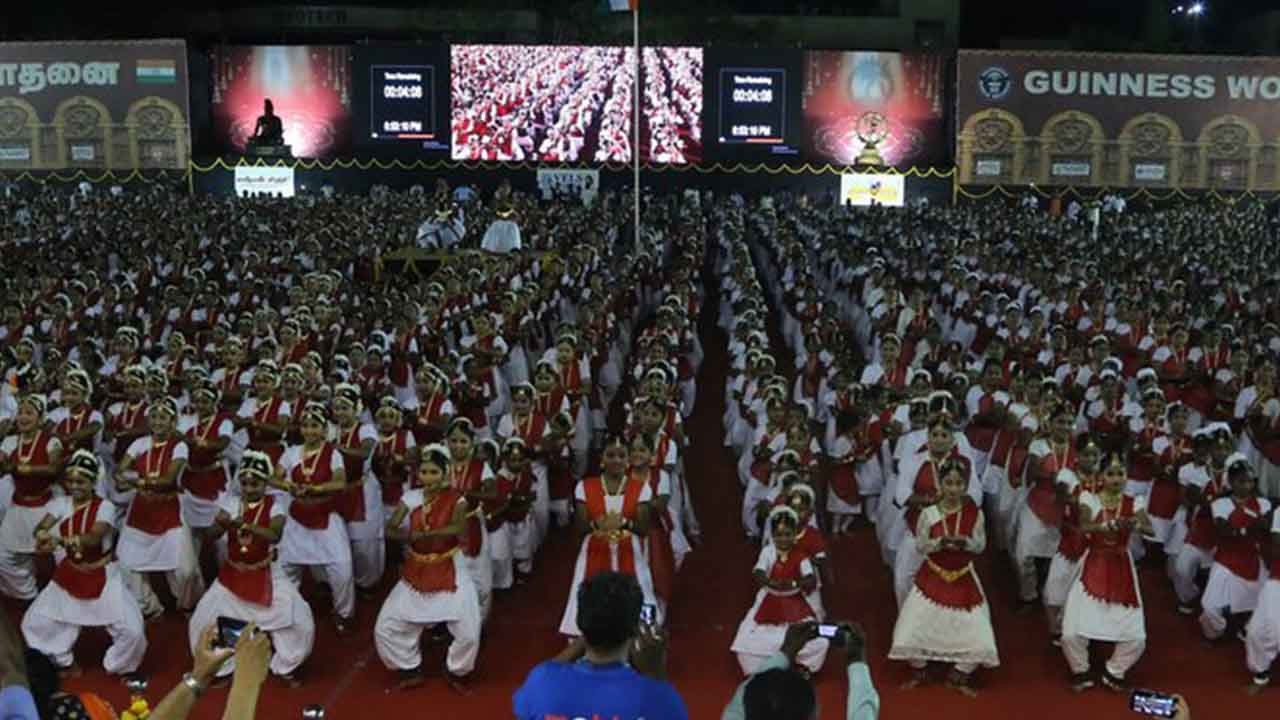 5,000 Indian classical dancers set Guinness world record - CGTN
