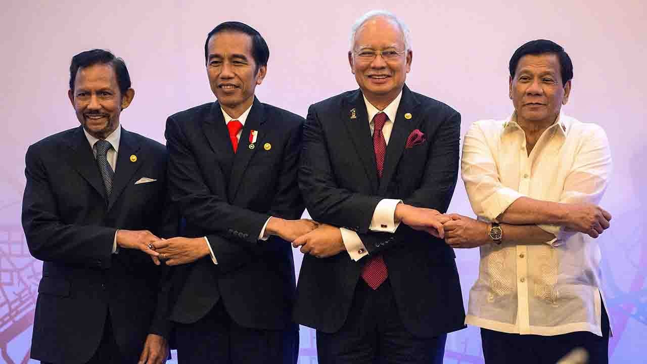 Southeast Asian leaders attend signing ceremony at ASEAN summit - CGTN