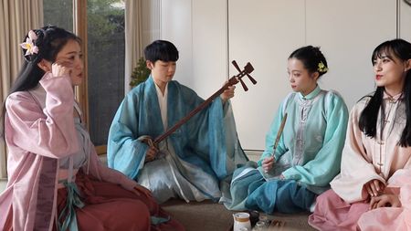 The hit of traditional Hanfu among youth turns to big business - CGTN